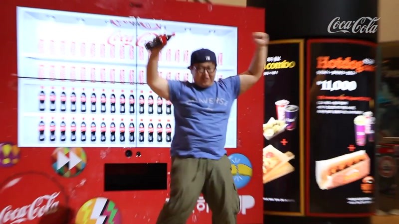 Coca-Cola - Dance vending machine
