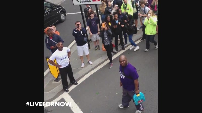 Pepsi Max - Bus Levitation (Dynamo)